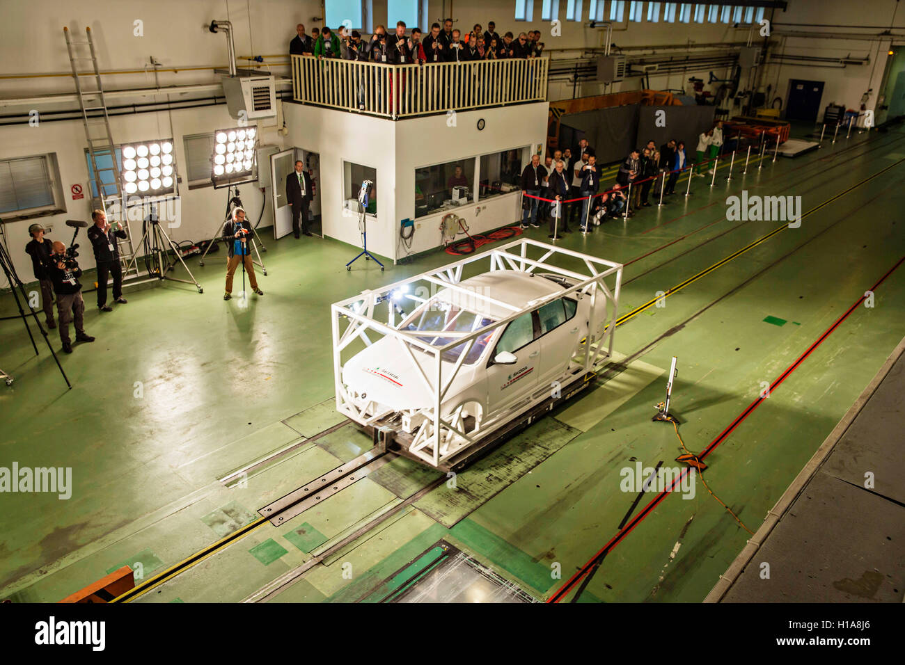 Skoda Auto, sled test, crash test dummy Oscar, seat belts usage, safety ...