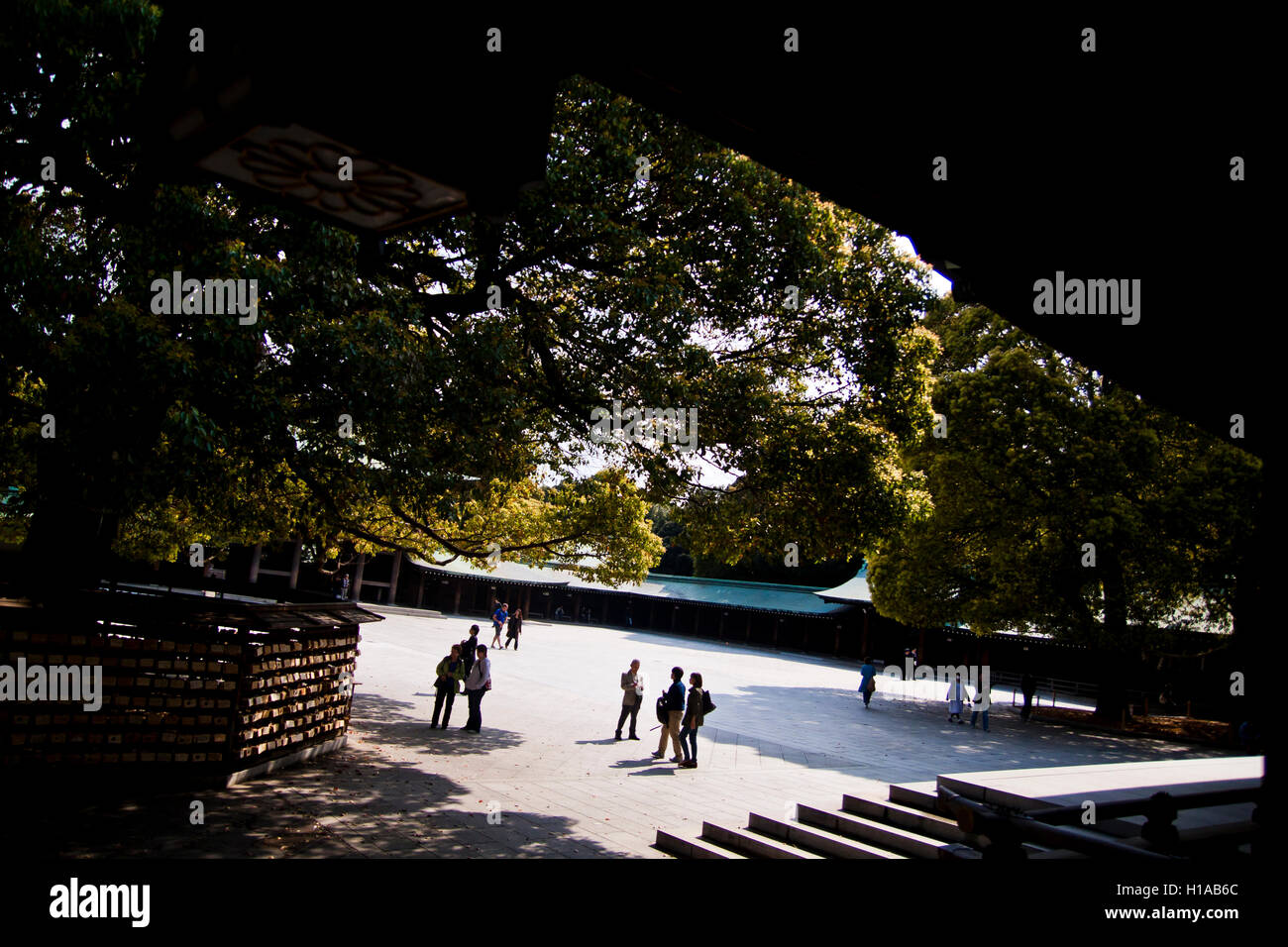 Meiji shrine walk hi-res stock photography and images - Alamy