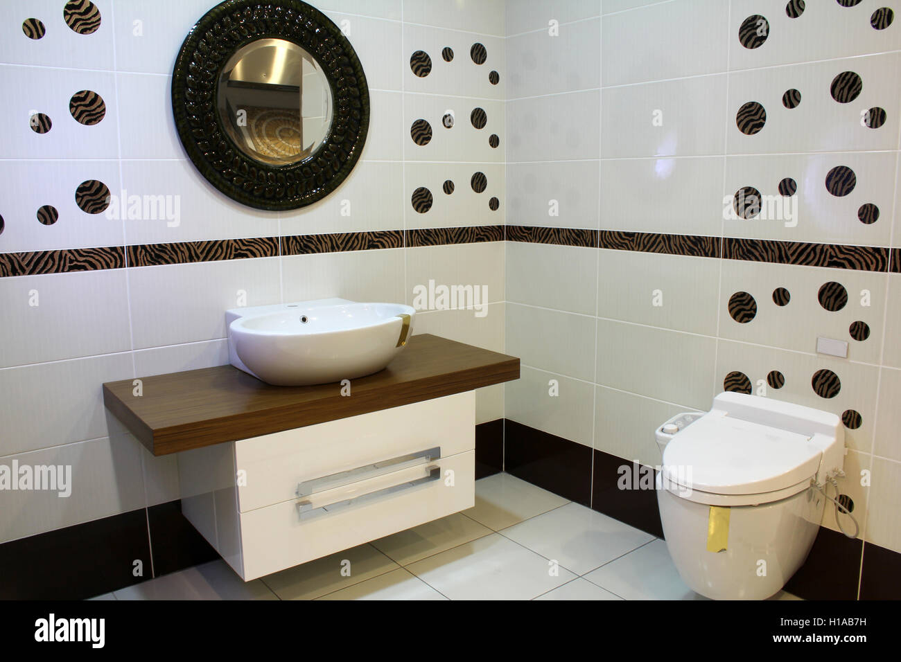 Bathroom inside an upscale residential home hi-res stock photography ...