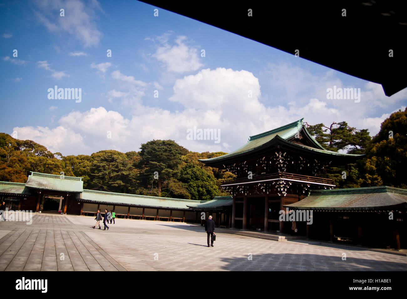 Meiji shrine walk hi-res stock photography and images - Alamy