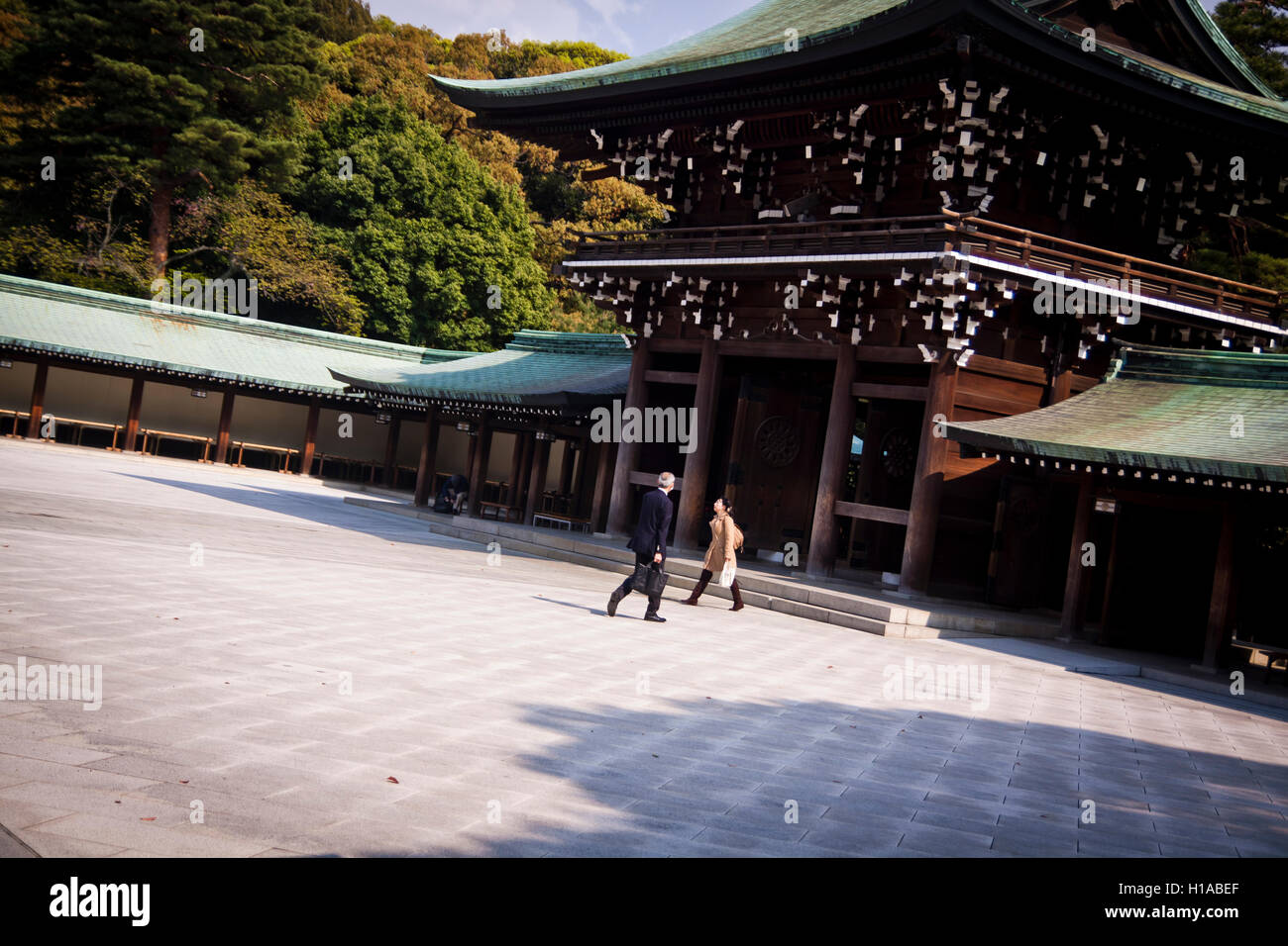 Meiji shrine walk hi-res stock photography and images - Alamy