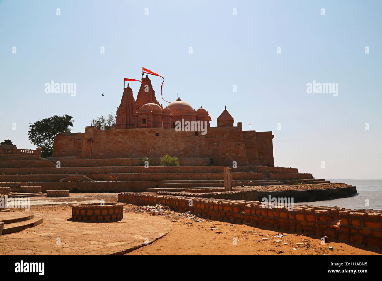 Koteshwar temple hi-res stock photography and images - Alamy