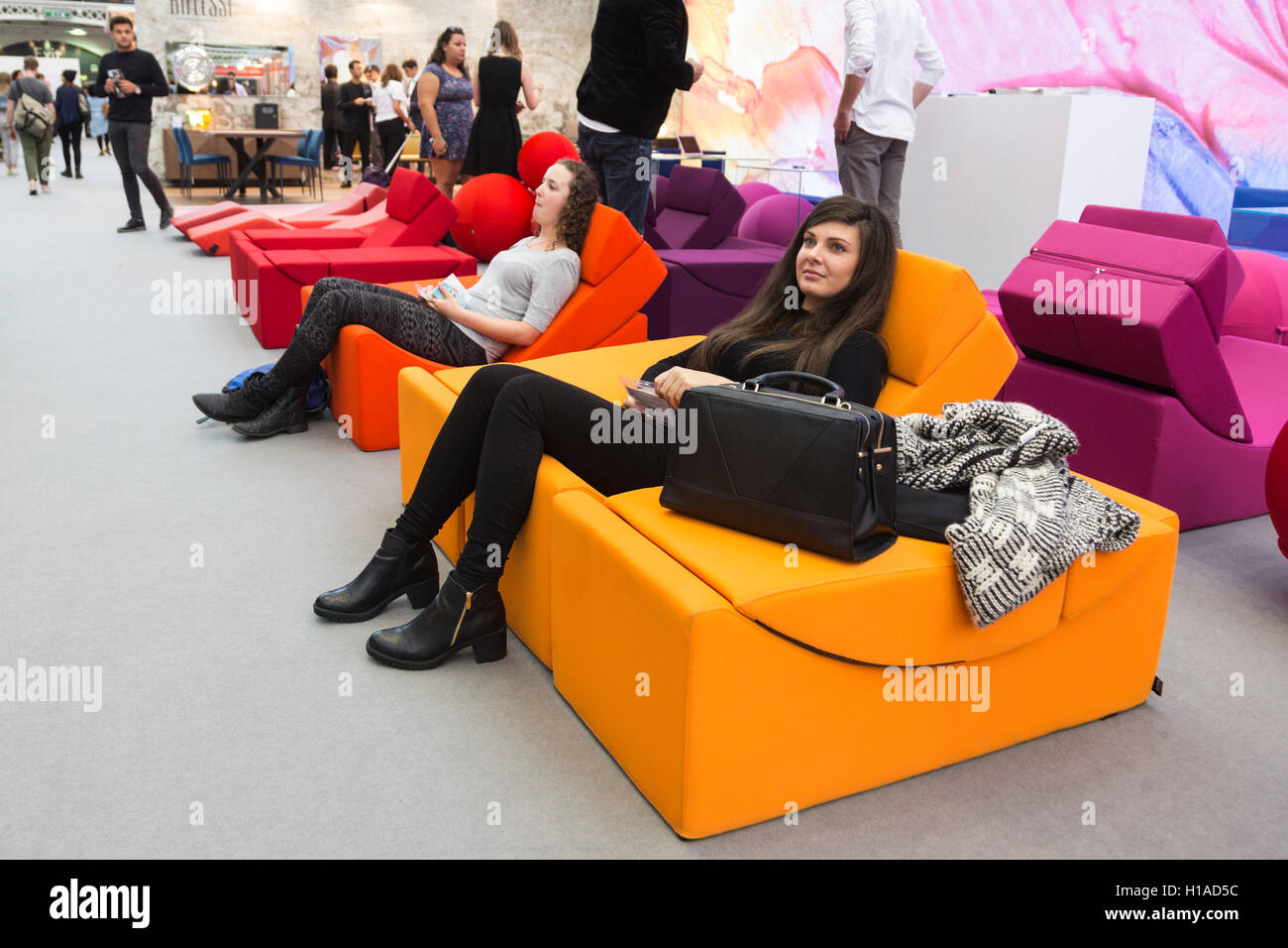 Creative seating solutions hi-res stock photography and images - Alamy