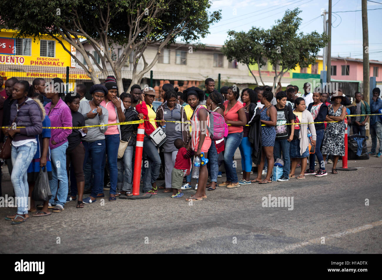 Tijuana, BAJA CALIFORNIA, MEXICO. 19th Sep, 2016. Haitian and African ...