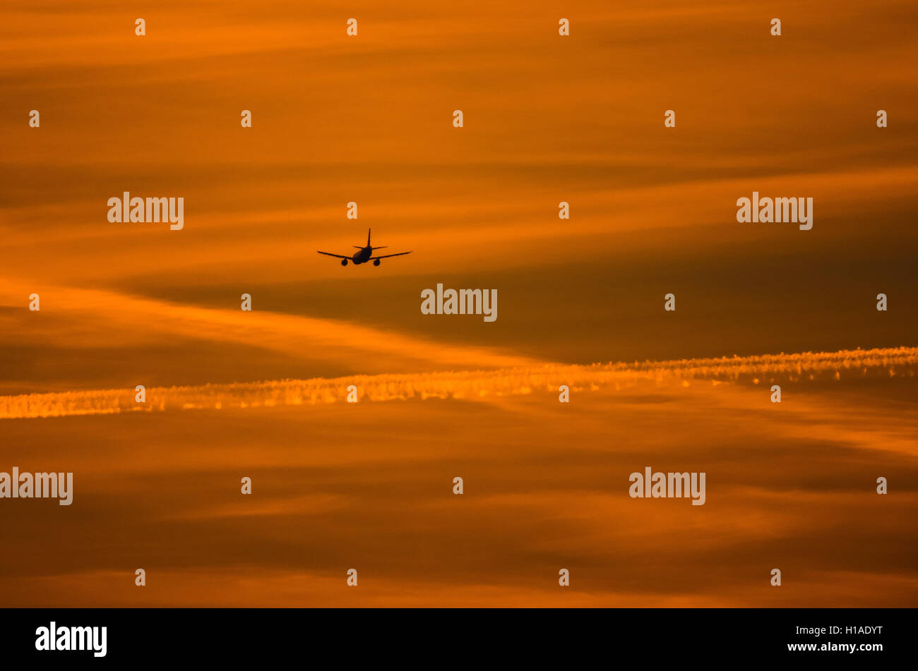 Frankfurt, Germany. 22nd September, 2016. A passenger plane heads at ...