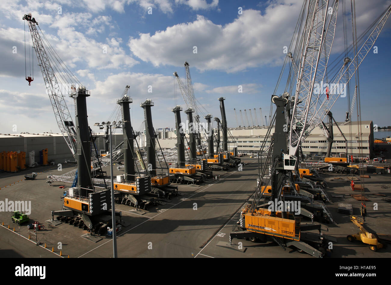 Rostock, Germany. 22nd Sep, 2016. Mobile harbor cranes are inspected in ...