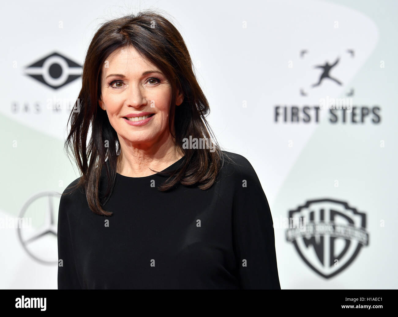 Berlin, Germany. 19th Sep, 2016. Actress Iris Berben arrives to the ...