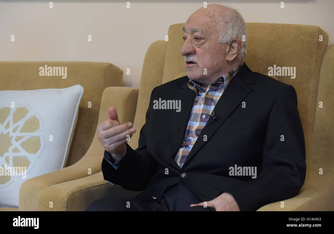 Turkish preacher Fethullah Gülen speaks to members of the media from ...