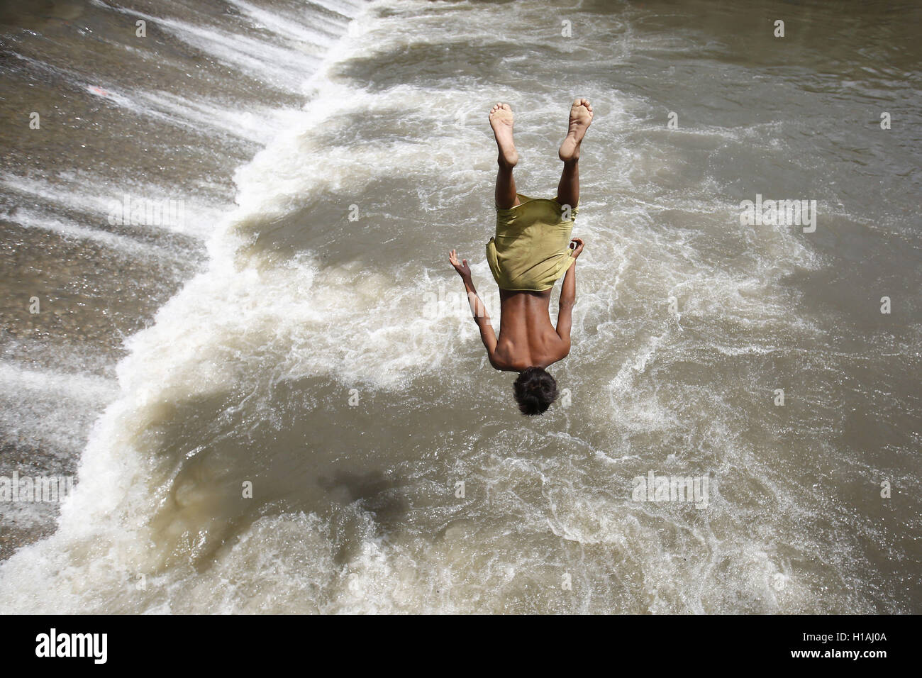Somersault in water hi-res stock photography and images - Alamy