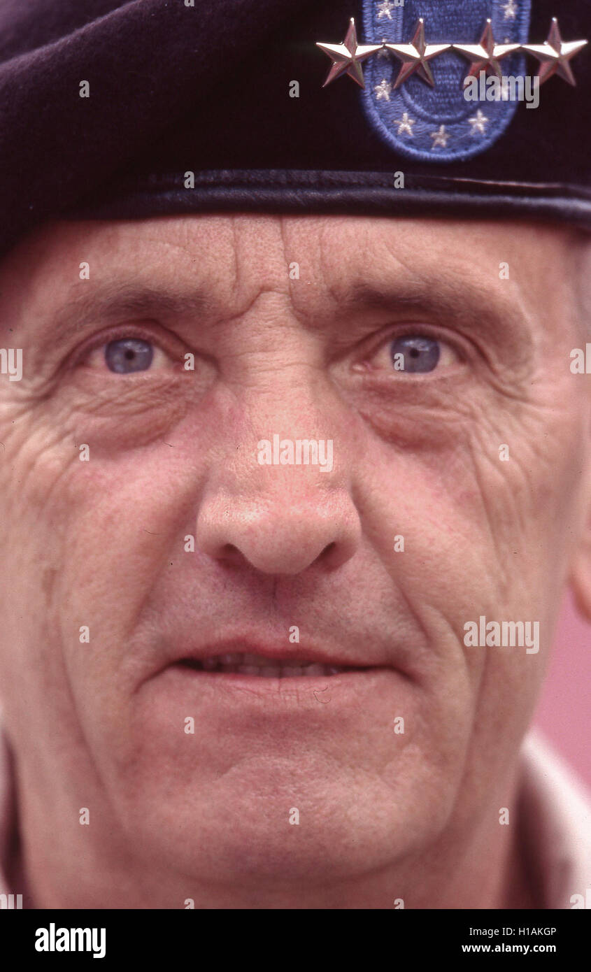 December 8, 2001 - Tampa, Florida, US - Tommy Ray Franks is a retired 4 ...