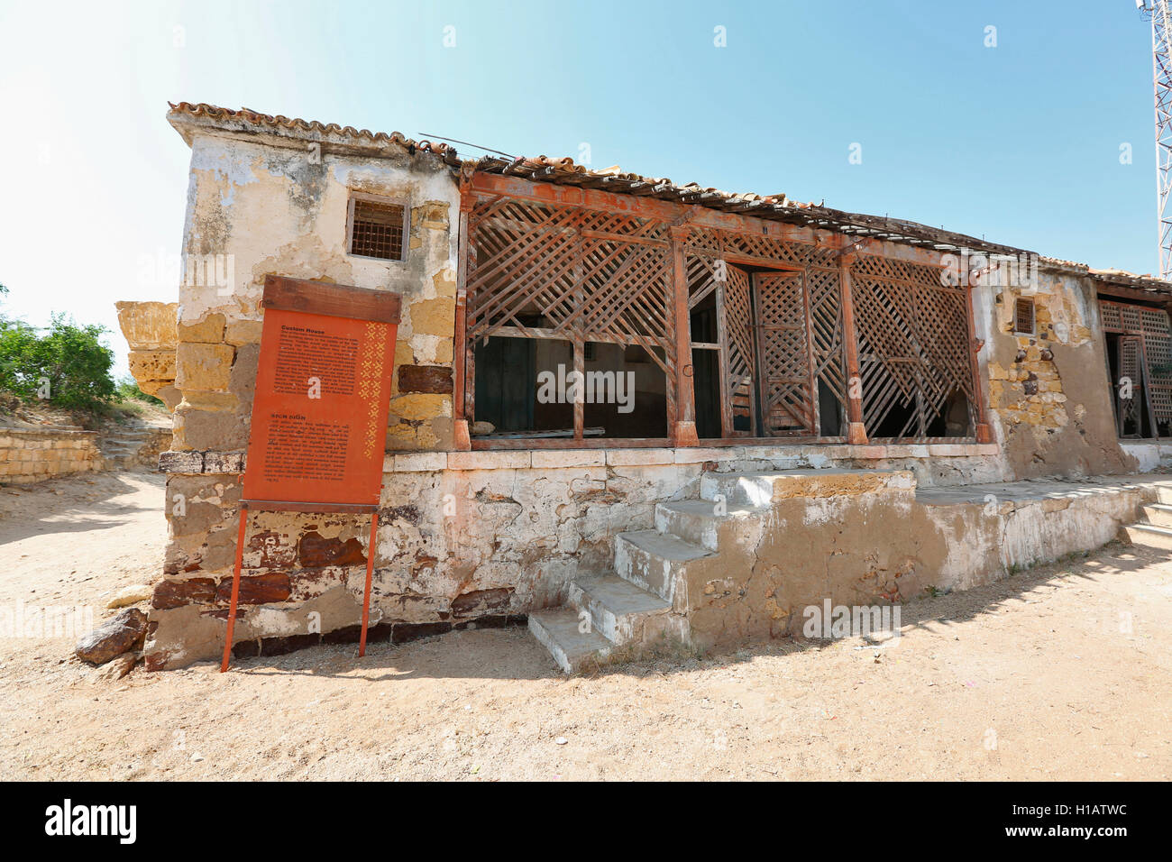 Ruins of house, Lakhpat fort, Kutch, Gujrat, India Stock Photo - Alamy