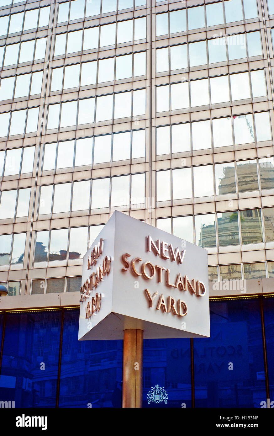 The sign outside the current New Scotland Yard building, in Victoria ...