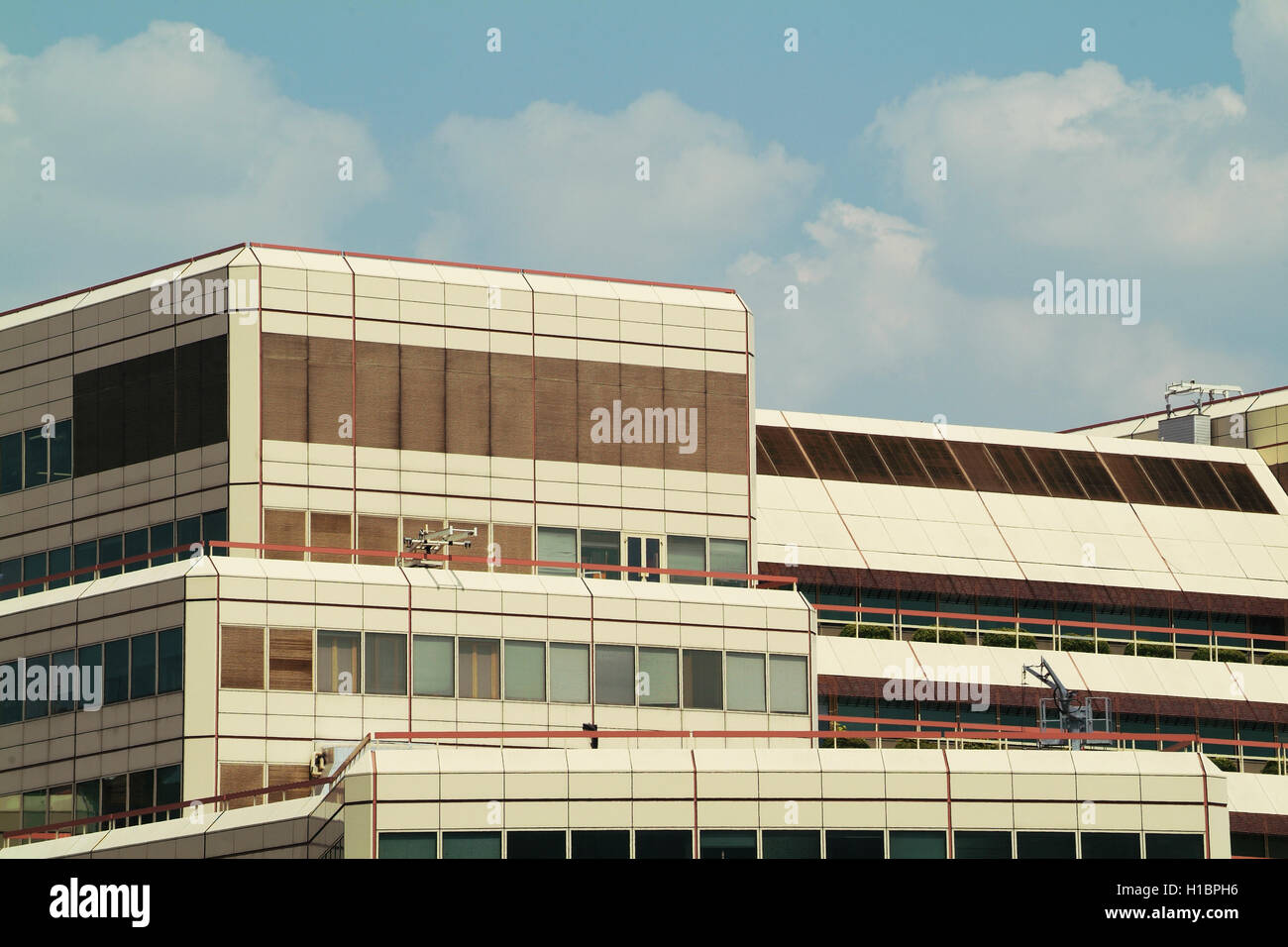 1970s Office Building Stock Photos & 1970s Office Building Stock Images ...