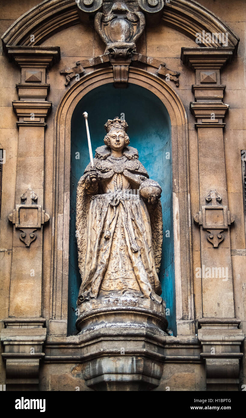Photo of Queen Elizabeth I statue situated outside the St Dunstan in ...