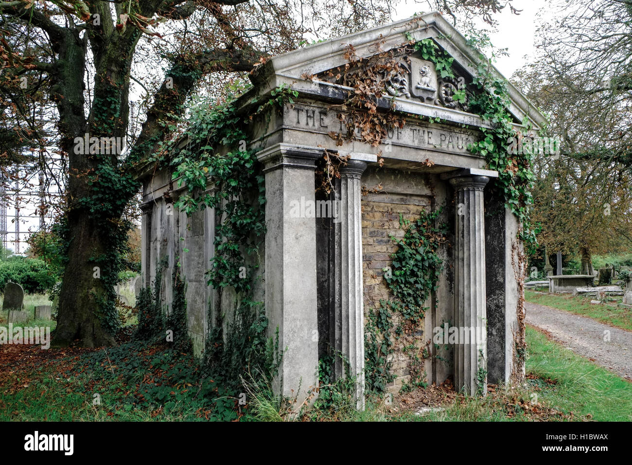Kensal Green Cemetery Stock Photo - Alamy