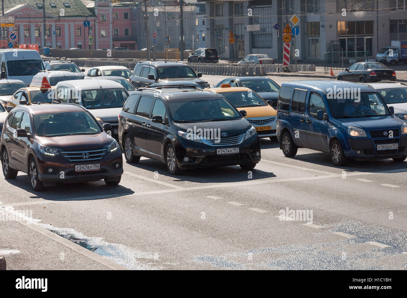 Dense traffic transport hi-res stock photography and images - Alamy
