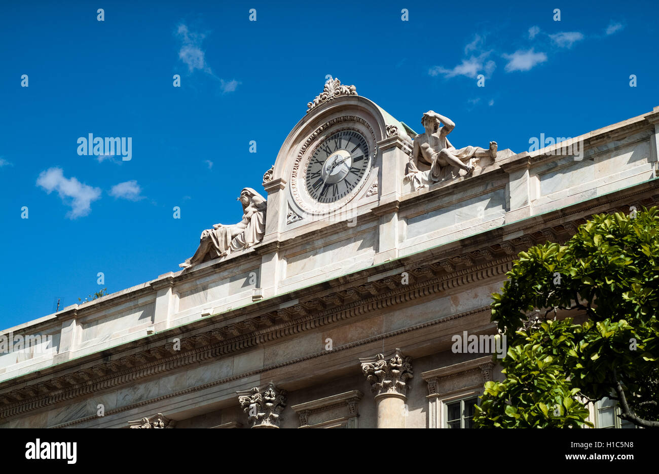 Man woman figures clock hi-res stock photography and images - Alamy