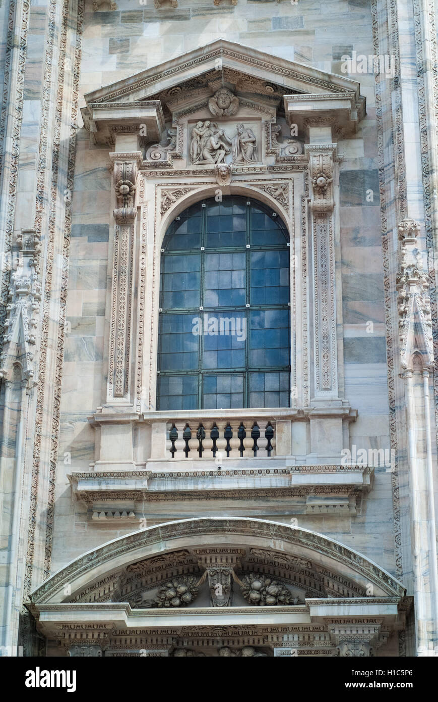 closeup photo of a window on the Milan Cathedral (Duomo di Milano Stock ...