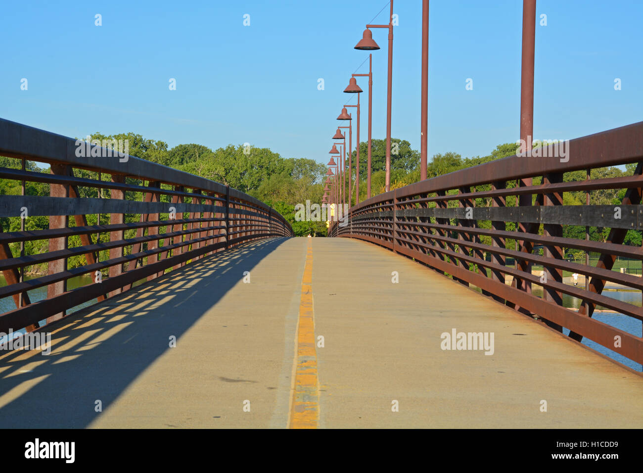Mockingbird point footbridge hi-res stock photography and images - Alamy