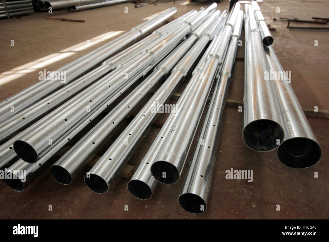 Tubular drill hi-res stock photography and images - Alamy