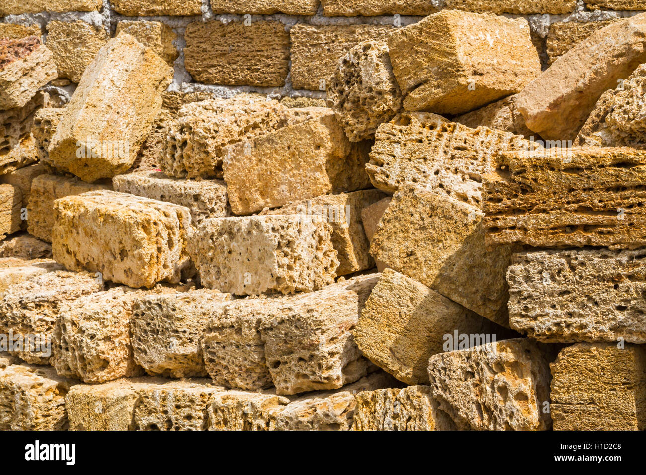 Natural material for the construction of coquina Stock Photo - Alamy