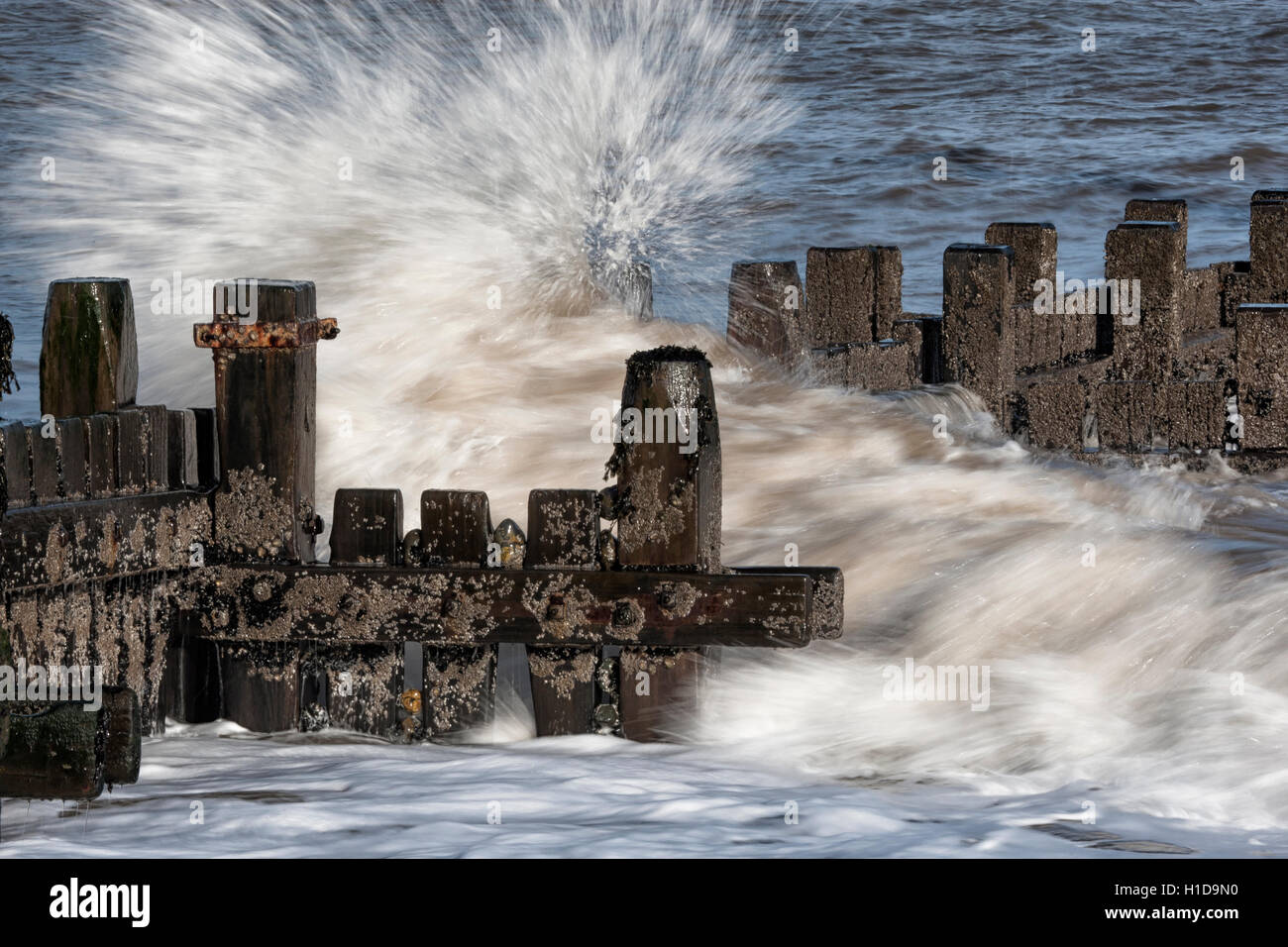 Groyne in the surge hi-res stock photography and images - Alamy