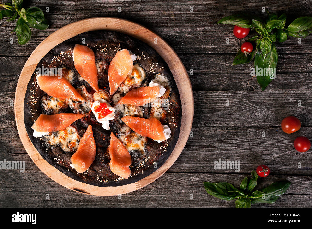 Salmon pizza cream cheese hi-res stock photography and images - Alamy