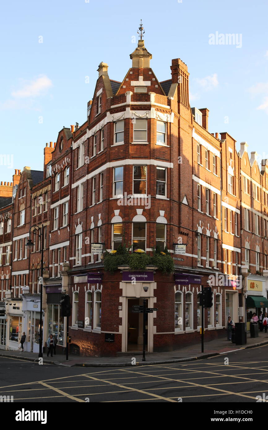 Heath street hampstead london borough hi-res stock photography and ...