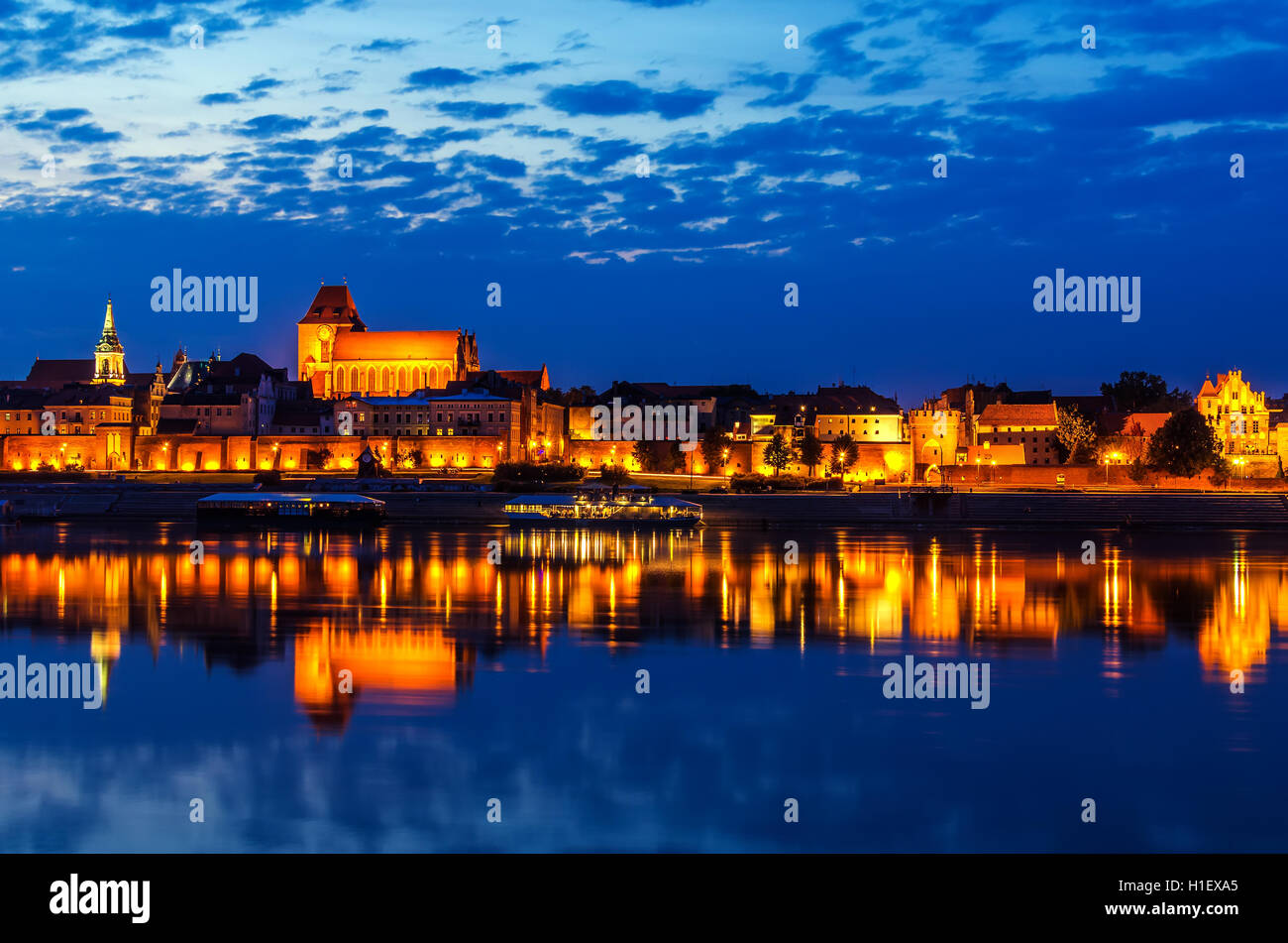 Torun cathedral hi-res stock photography and images - Alamy