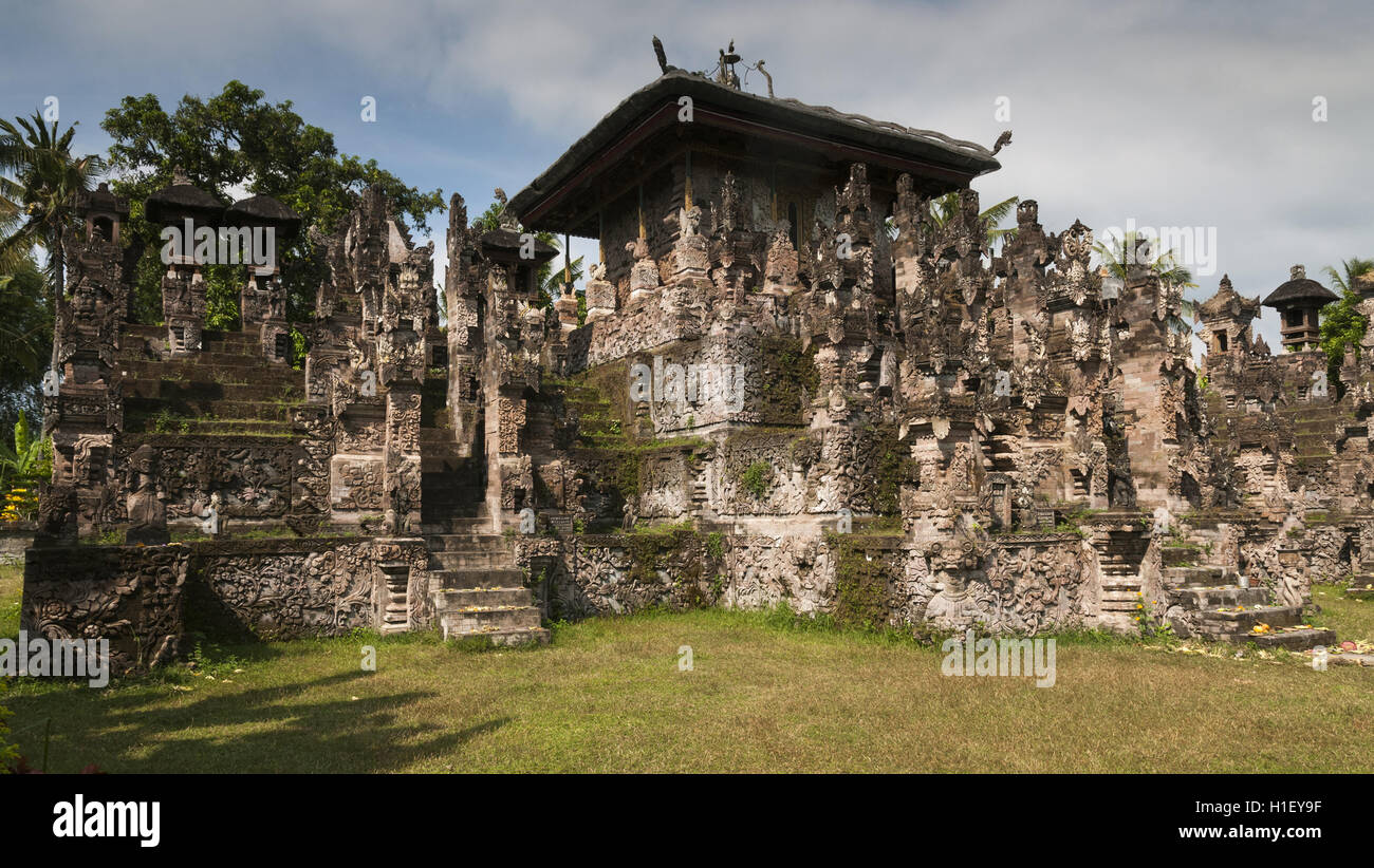 Pura beji temple hi-res stock photography and images - Alamy