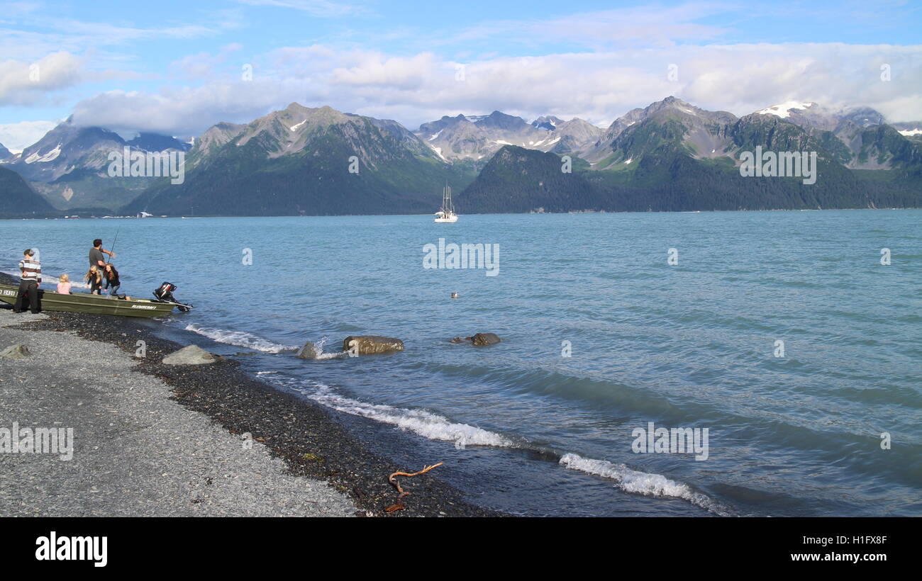 alaska shoreline kayaking Stock Photo - Alamy