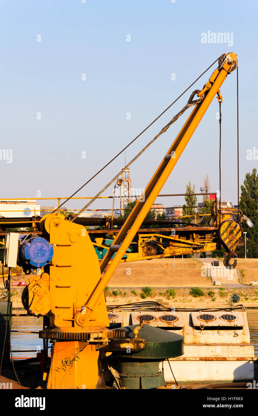 Crane cable hi-res stock photography and images - Alamy