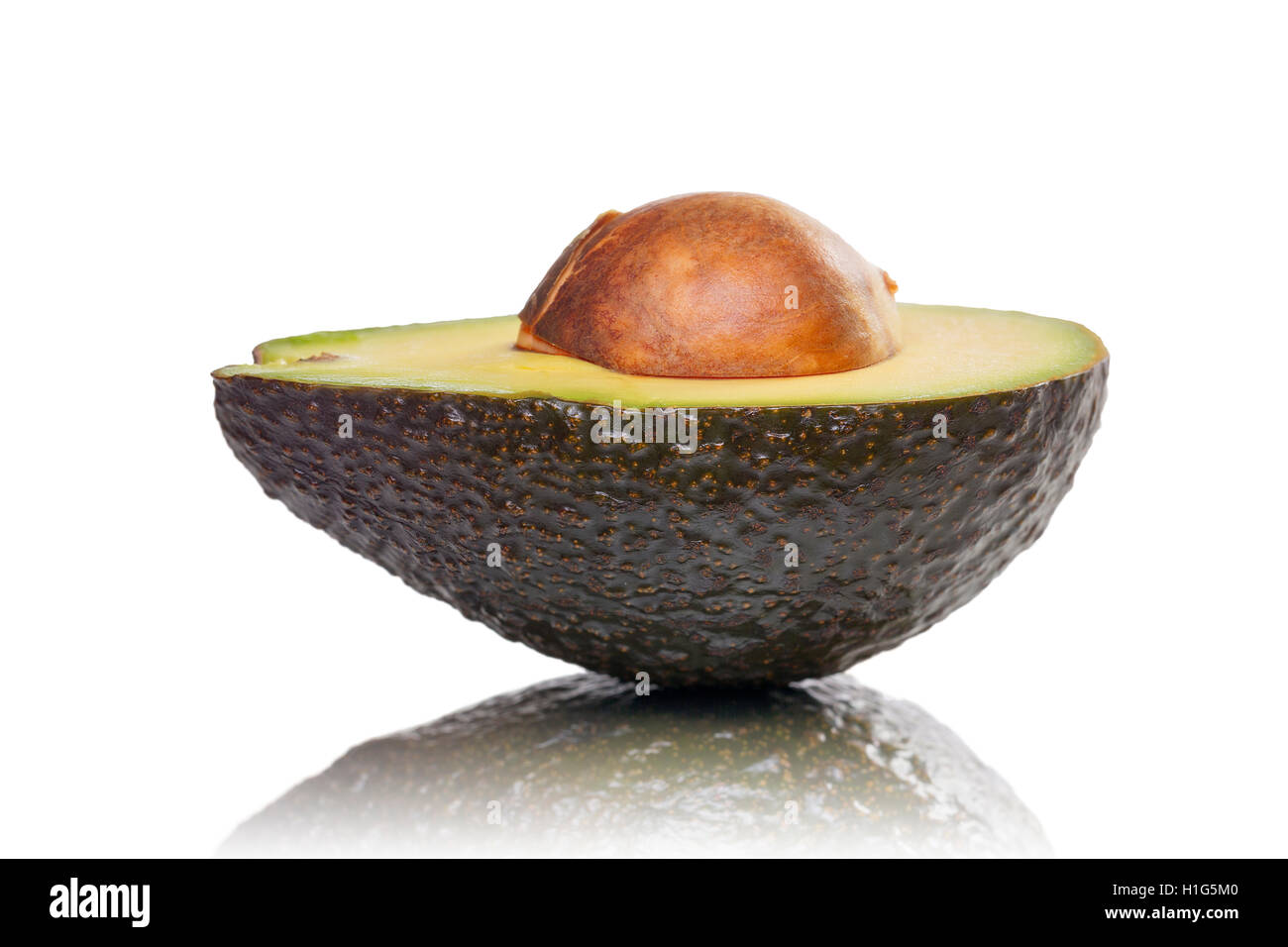 Avocado cross section hi-res stock photography and images - Alamy