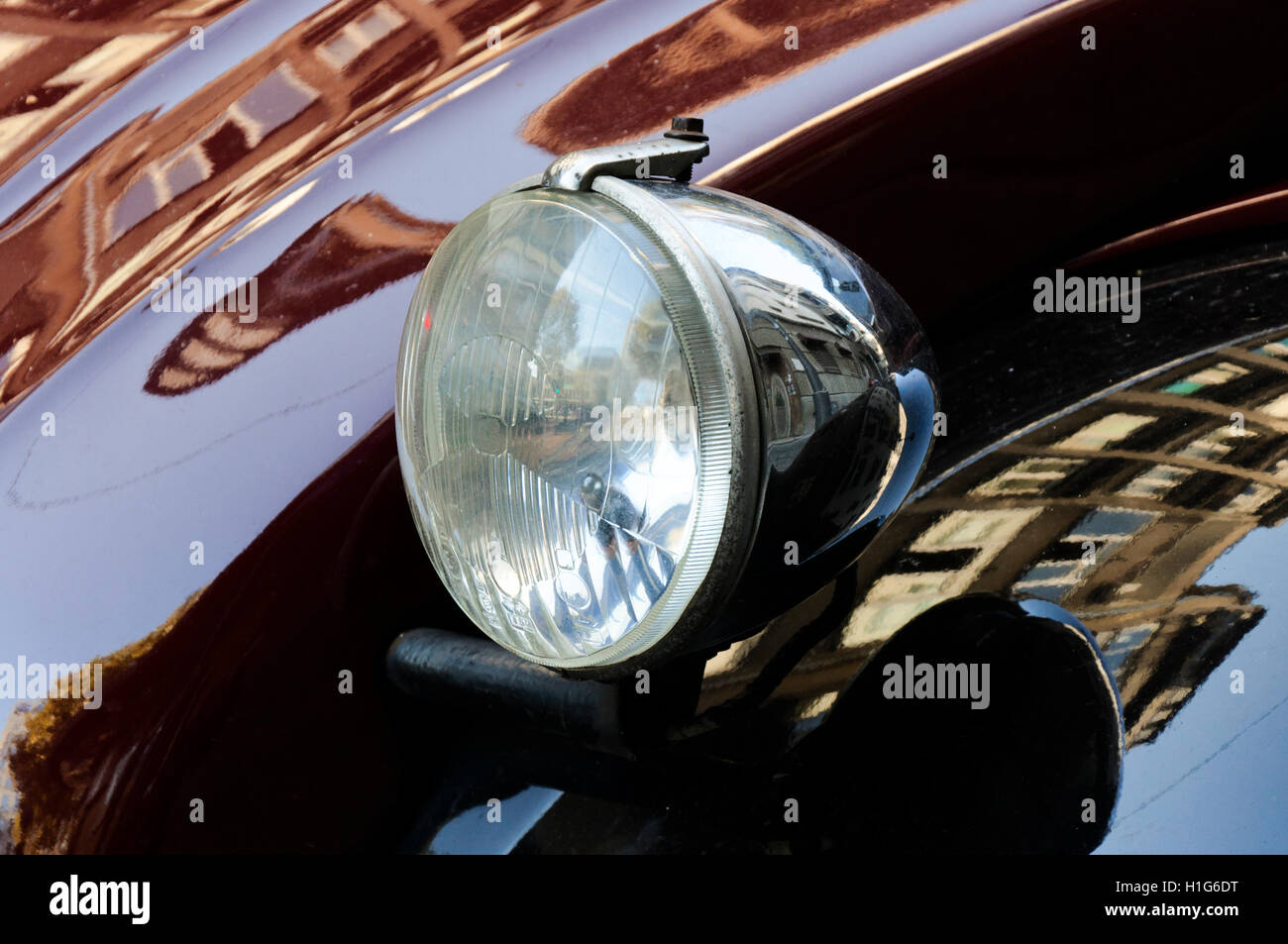 Headlight restoration hi-res stock photography and images - Alamy