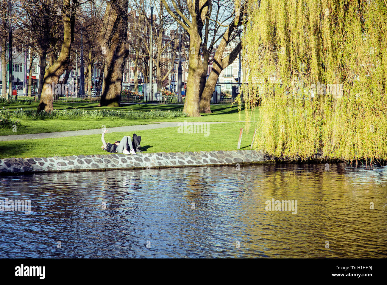 Two guys chilling and people hi-res stock photography and images - Alamy