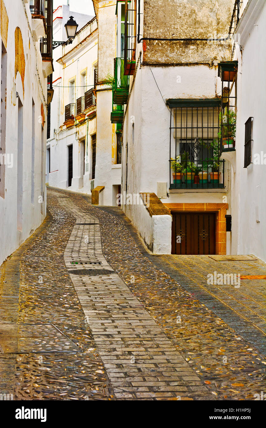 Narrow street slum street hi-res stock photography and images - Alamy