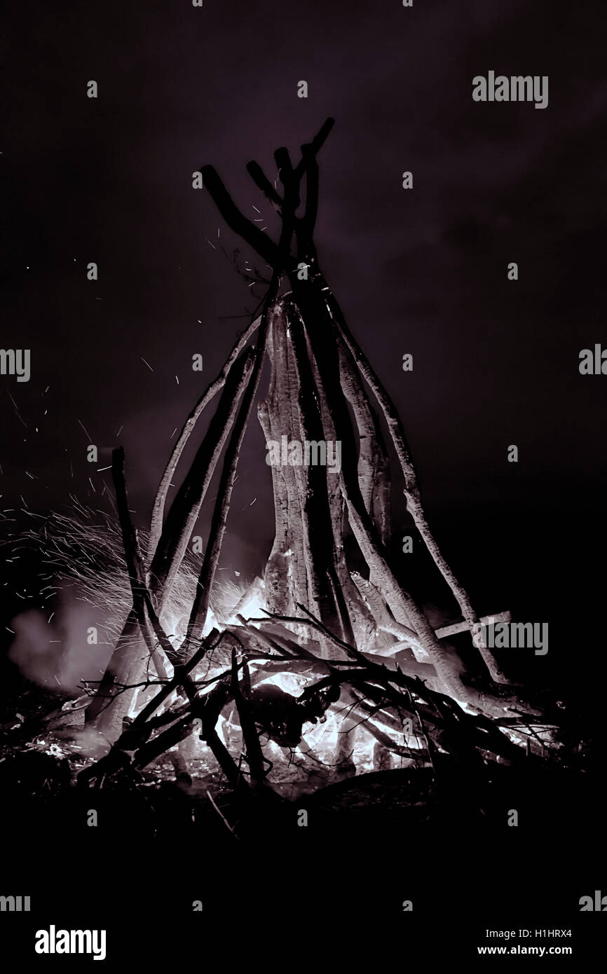 campfire in the night, black and white Stock Photo - Alamy
