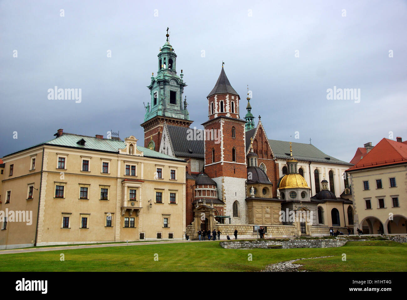 Wawel Cathedral on the Wawel Hill in Krakow (Cracow Stock Photo - Alamy