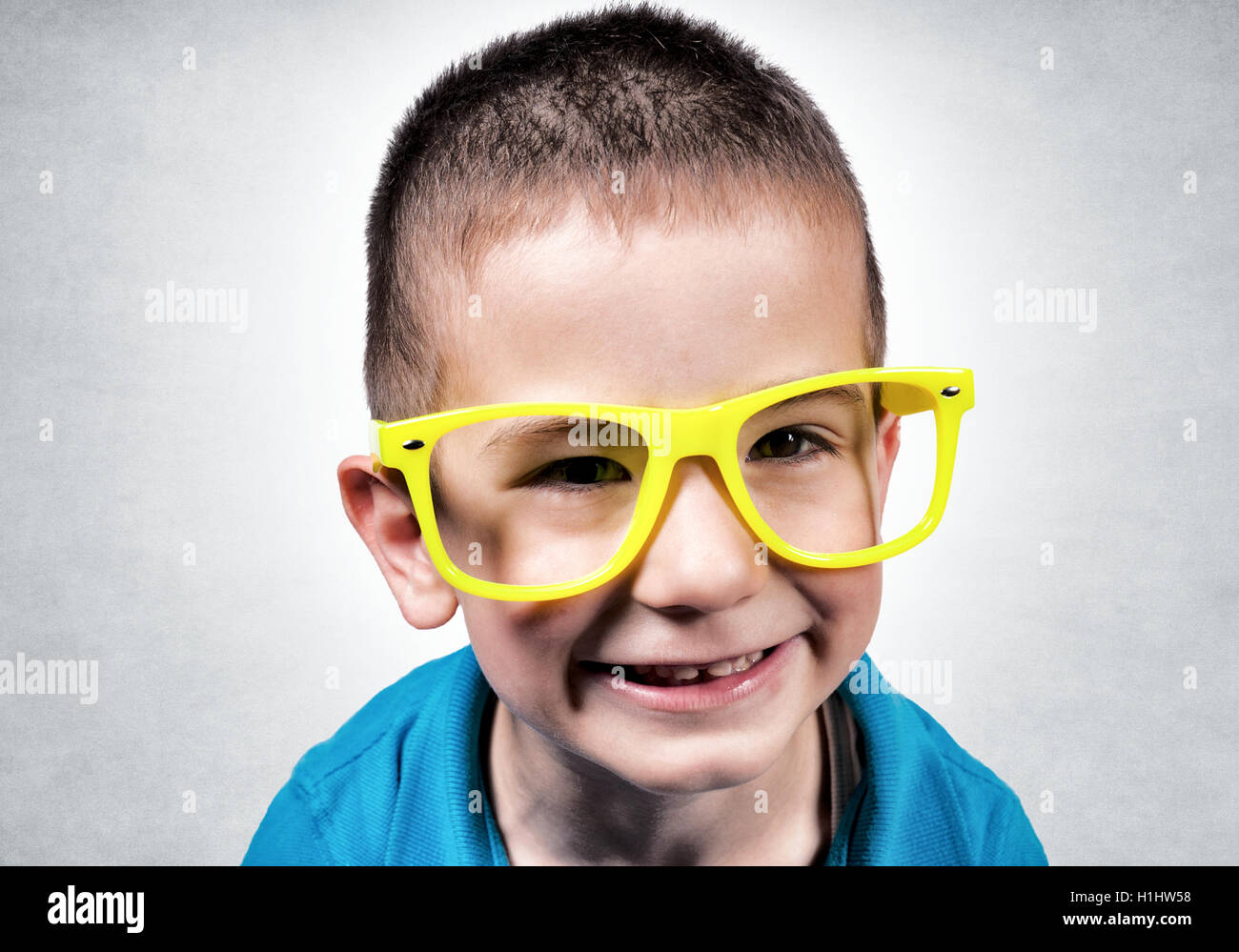 Smile bad teeth hi-res stock photography and images - Alamy