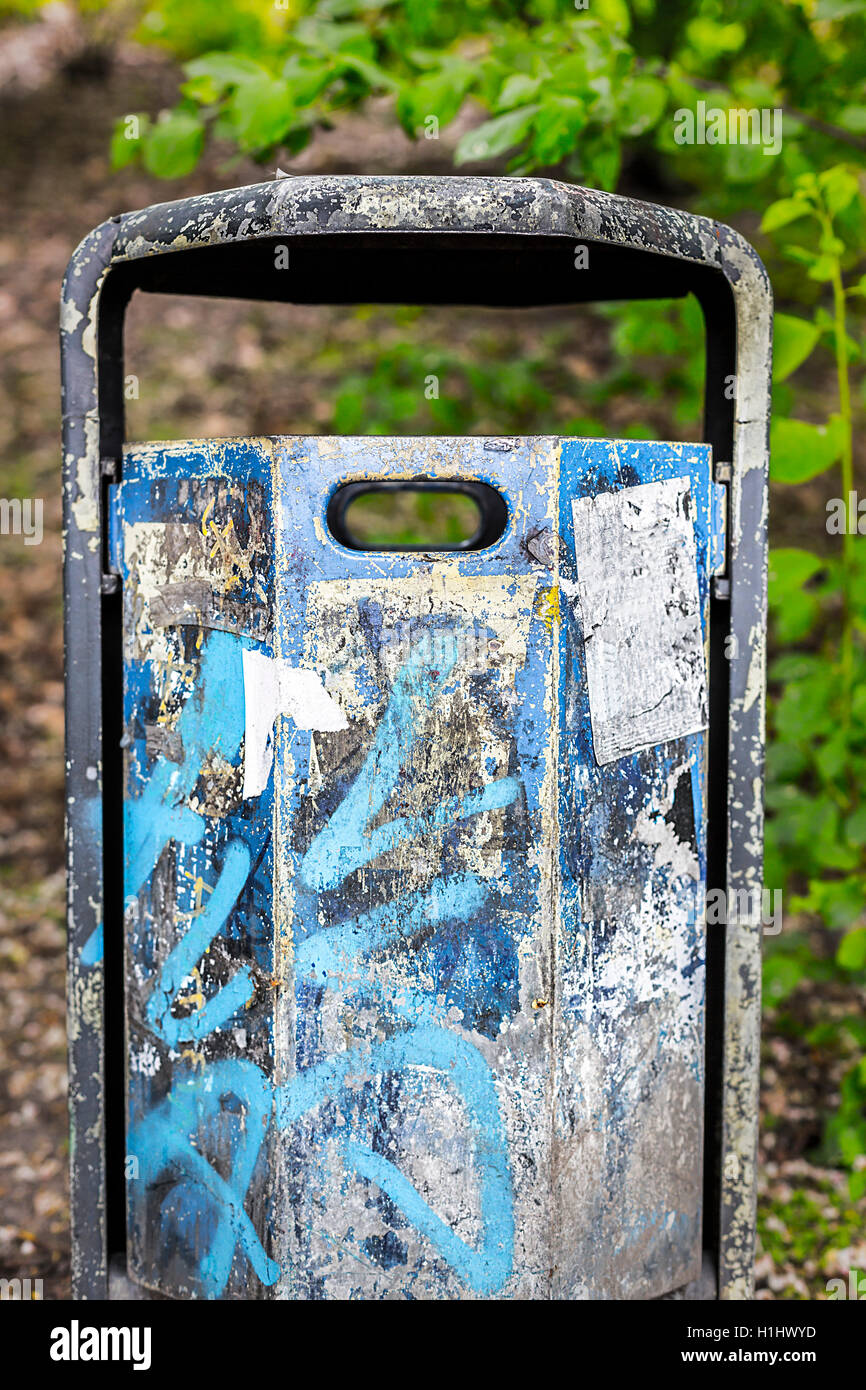 Rubbish shoot hi-res stock photography and images - Alamy