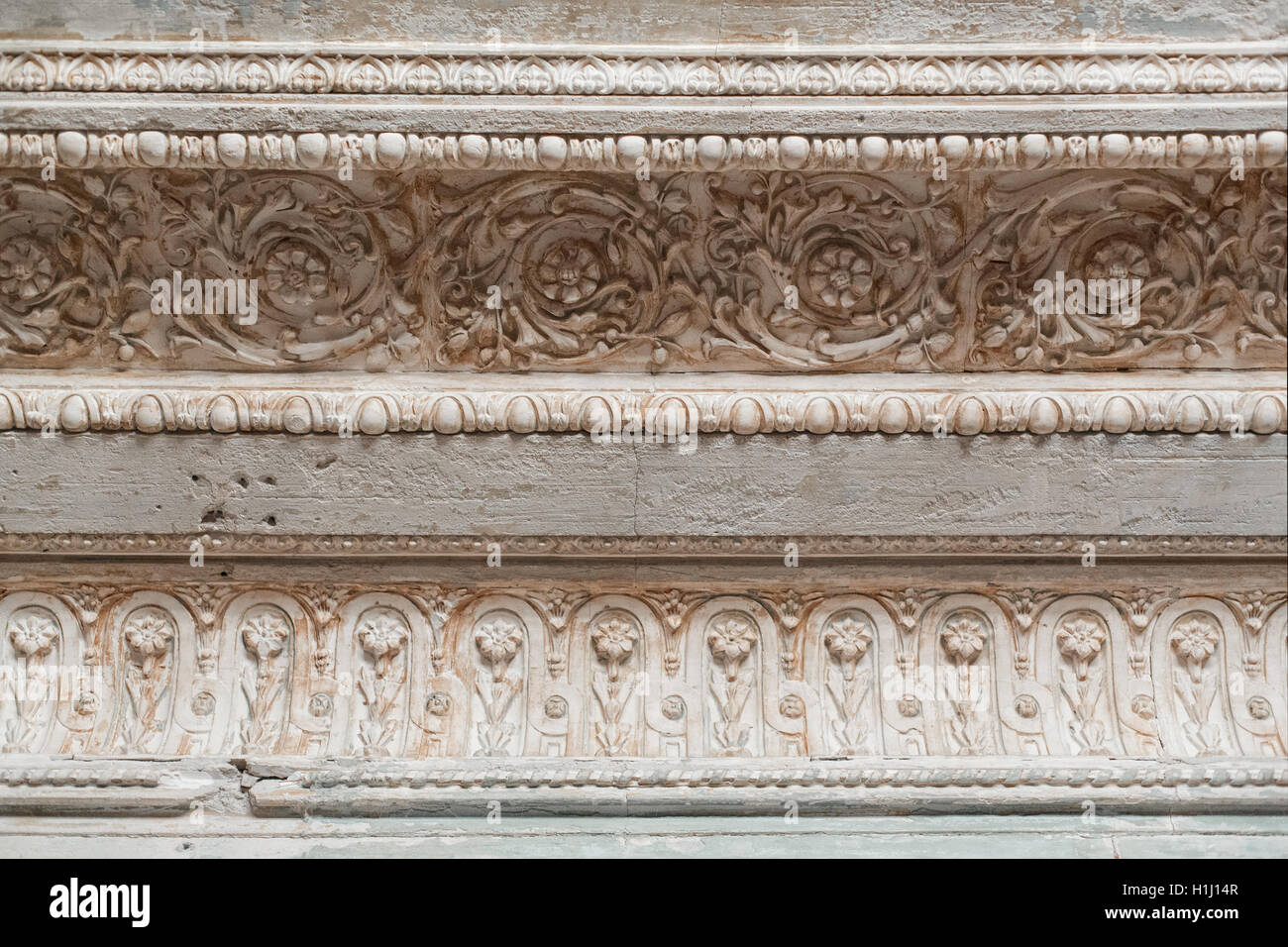 Luxury white wall design bas relief hi-res stock photography and images ...