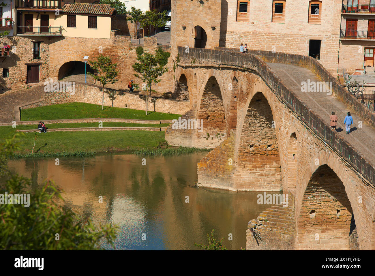Road to Santiago, Puente la Reina, Gares, Medieval bridge, Arga River ...