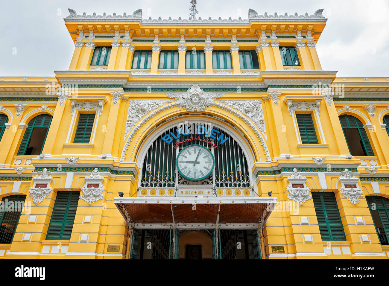 Exterior ho chi minh city post office hi-res stock photography and ...
