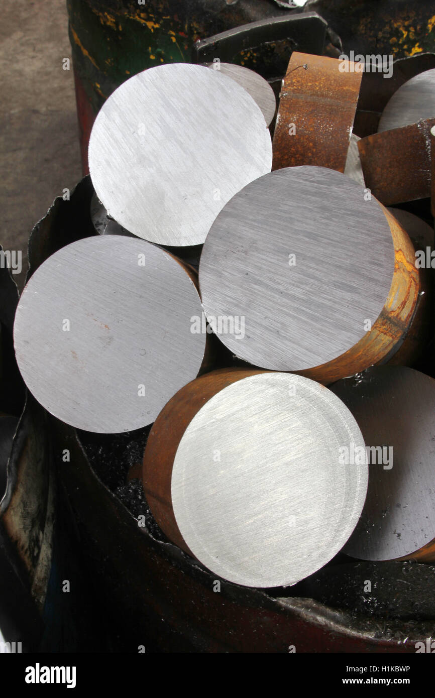 Solid aluminum cylinder Stock Photo - Alamy