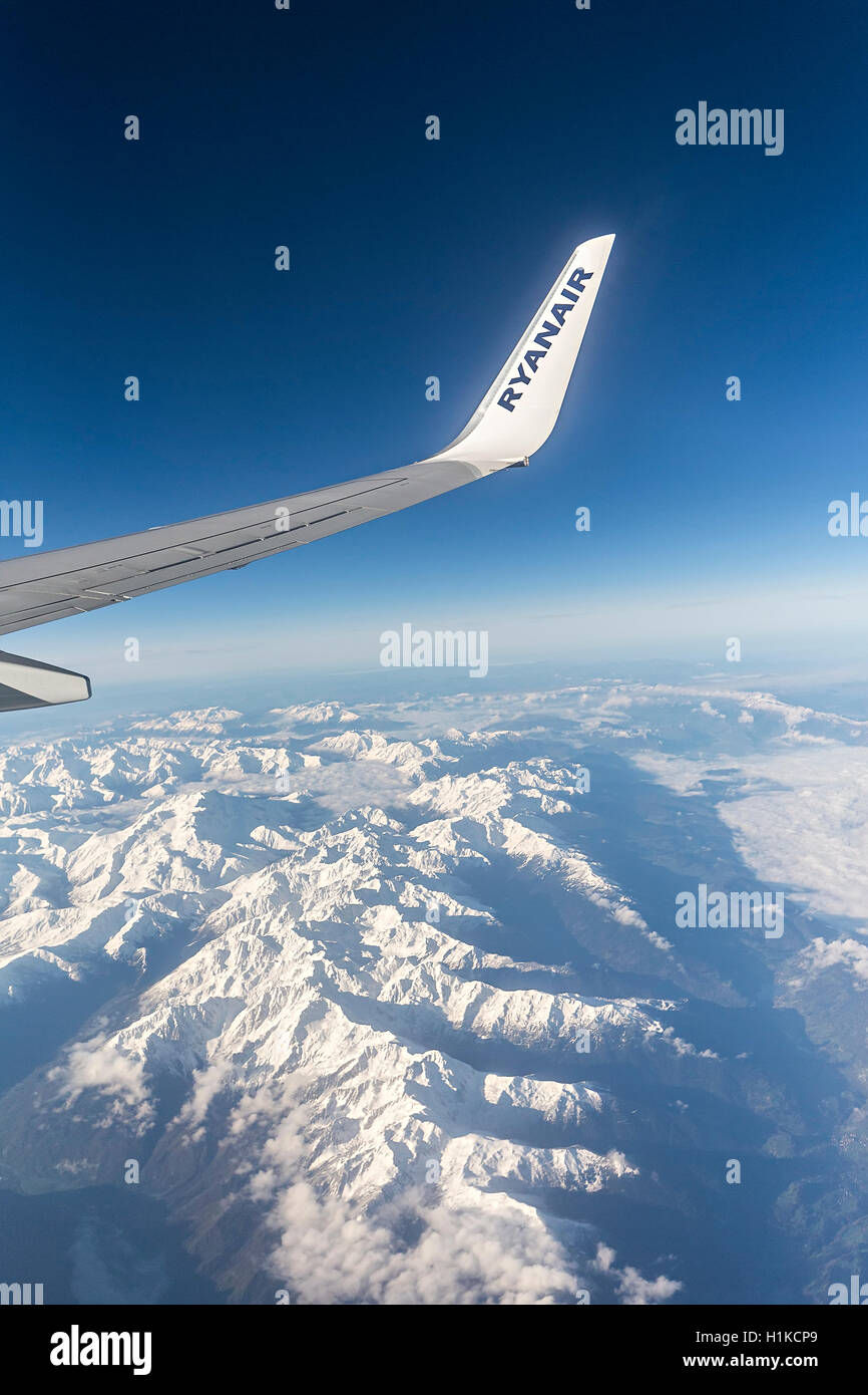 Alps flight hi-res stock photography and images - Alamy