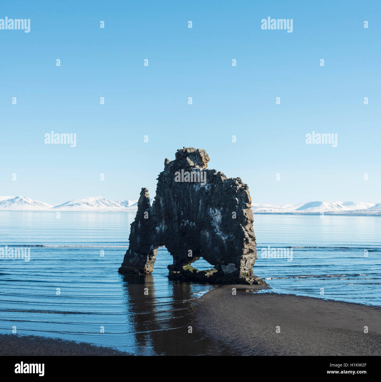 Igneous Rock Beaches High Resolution Stock Photography and Images - Alamy