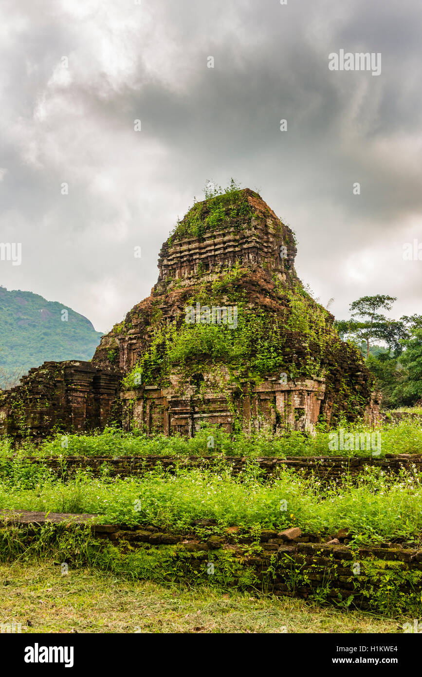 Mỹ Sơn, My Son, Temple, mossy dilapidated ruins, Temple City, UNESCO ...