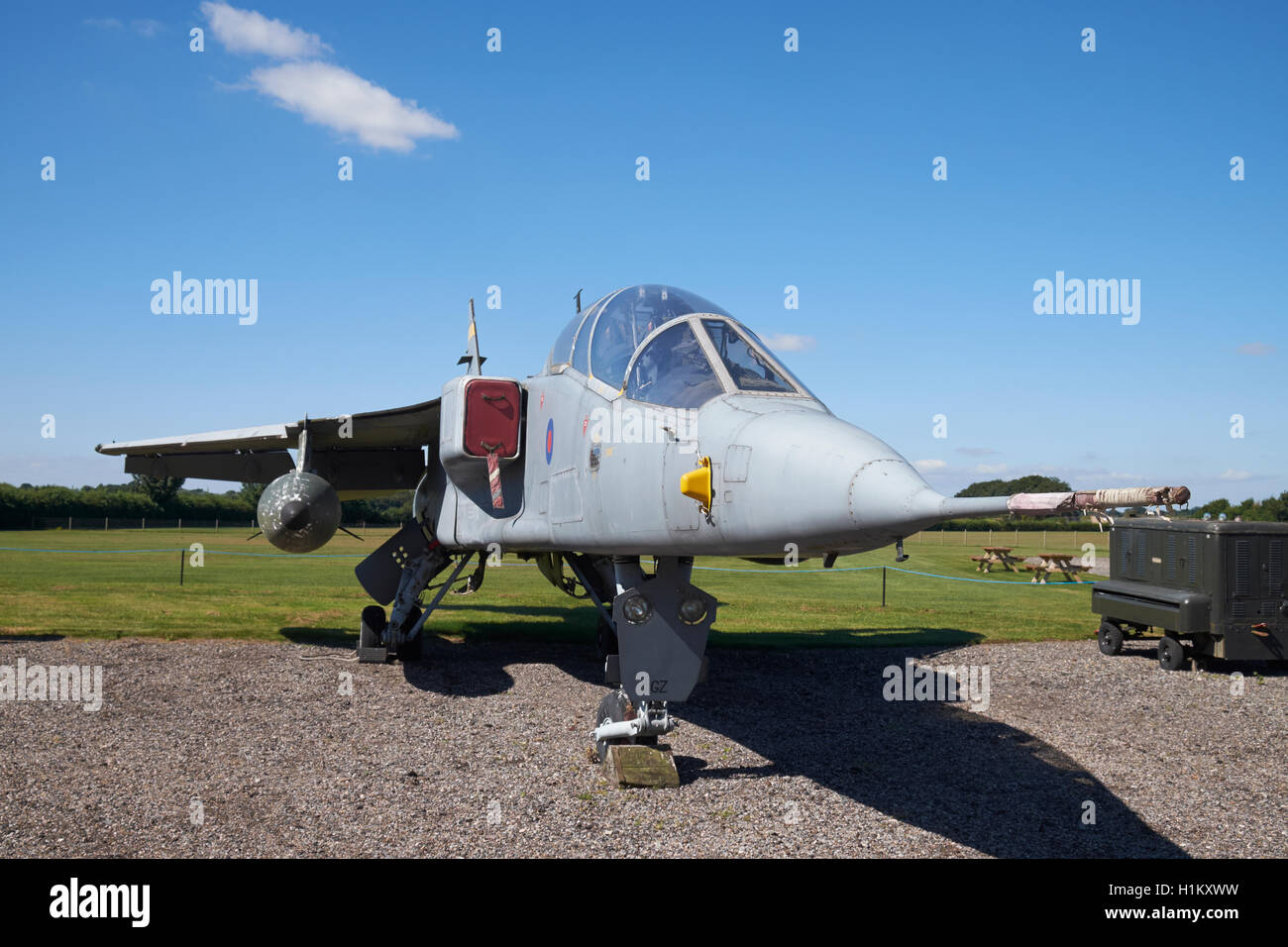 Sepecat jaguar t2a ground attack trainer hi-res stock photography and ...
