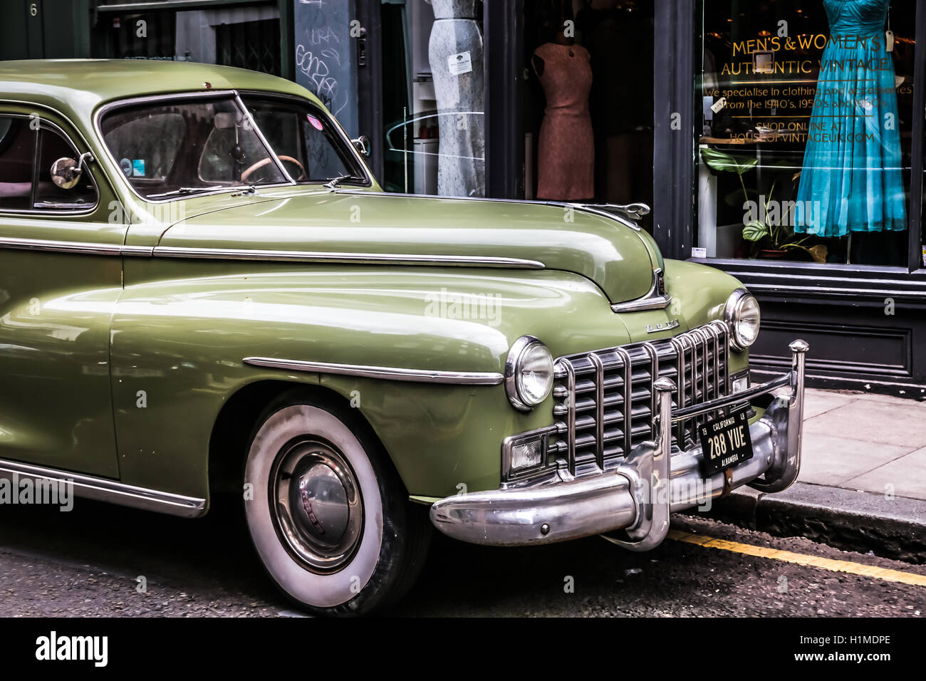 Green classic car hi-res stock photography and images - Alamy