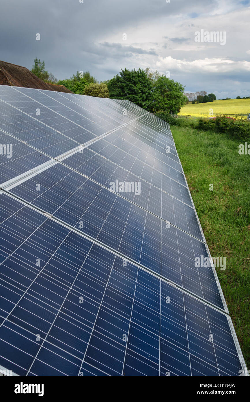 Solar pv uk hi-res stock photography and images - Alamy